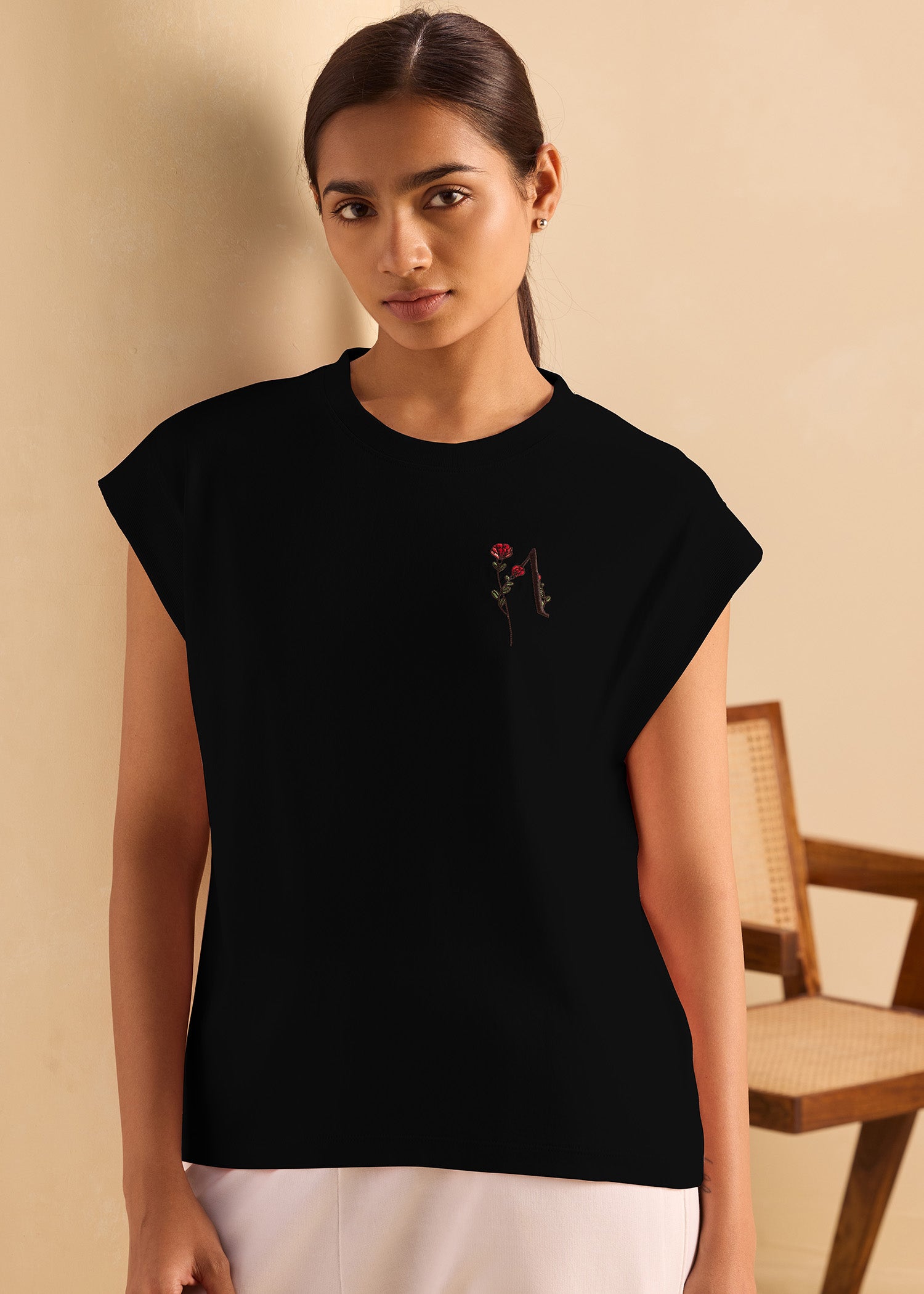 Shop Stylish Embroidered Boxy Muscle Tee in Black | Trendy Tops | ALONGE
