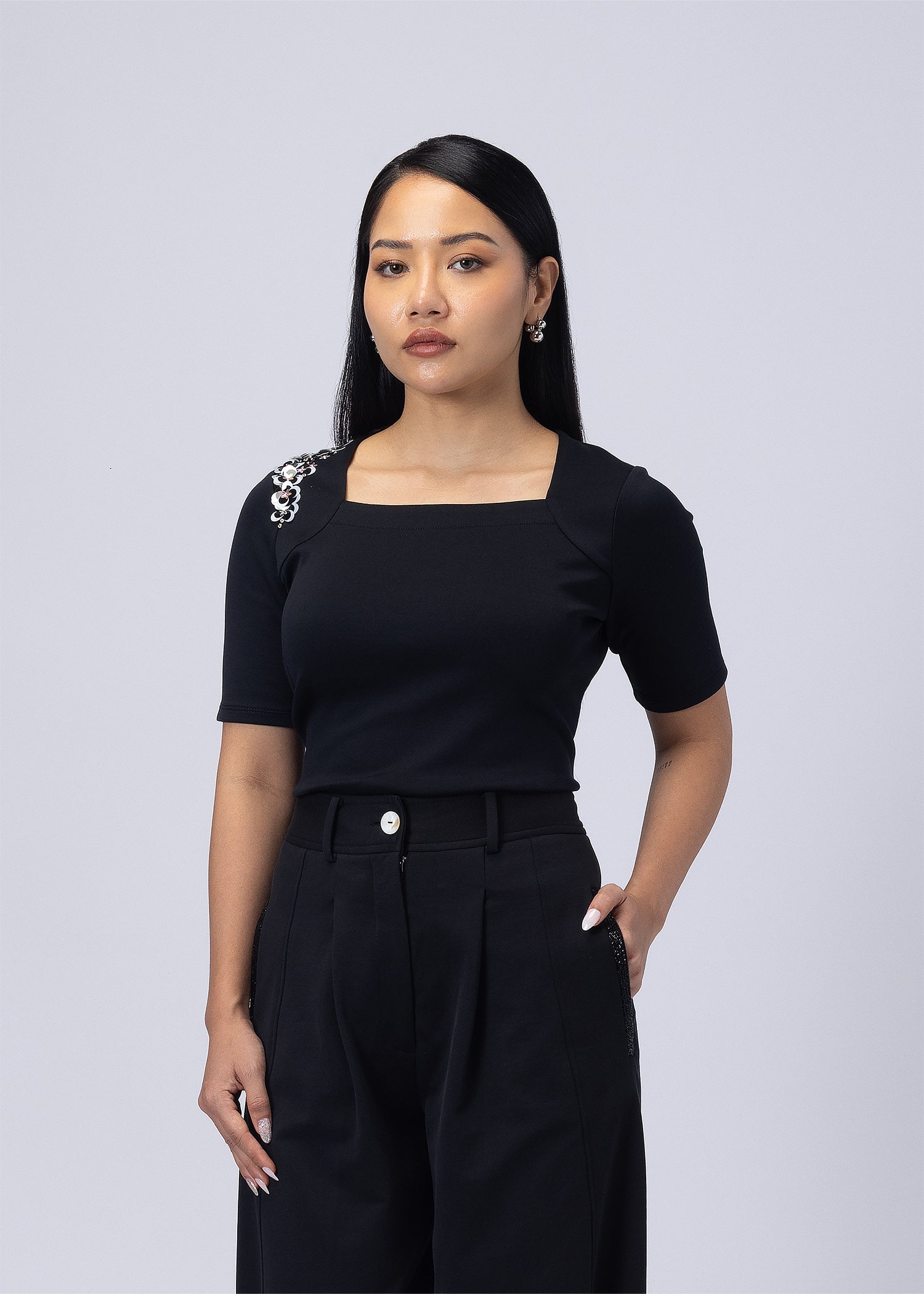 Square Cut Top – ALONGE